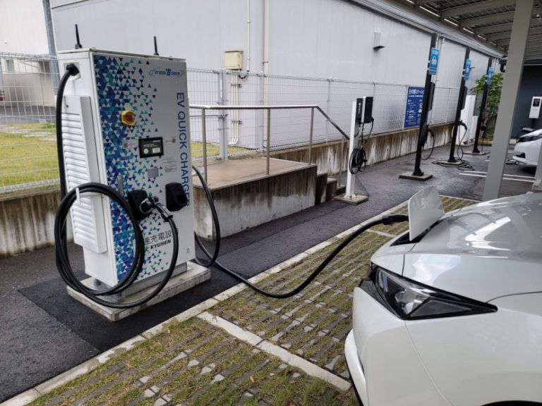 EV用急速充電器 | Q-tecno